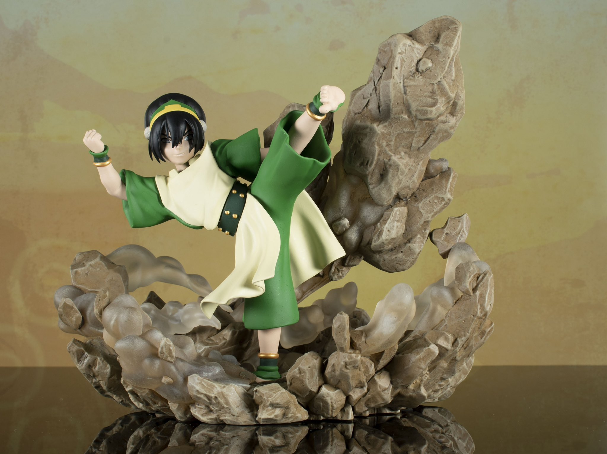 Diamond Select Gallery Avatar The Last Airbender Toph Statue | Fanboy ...