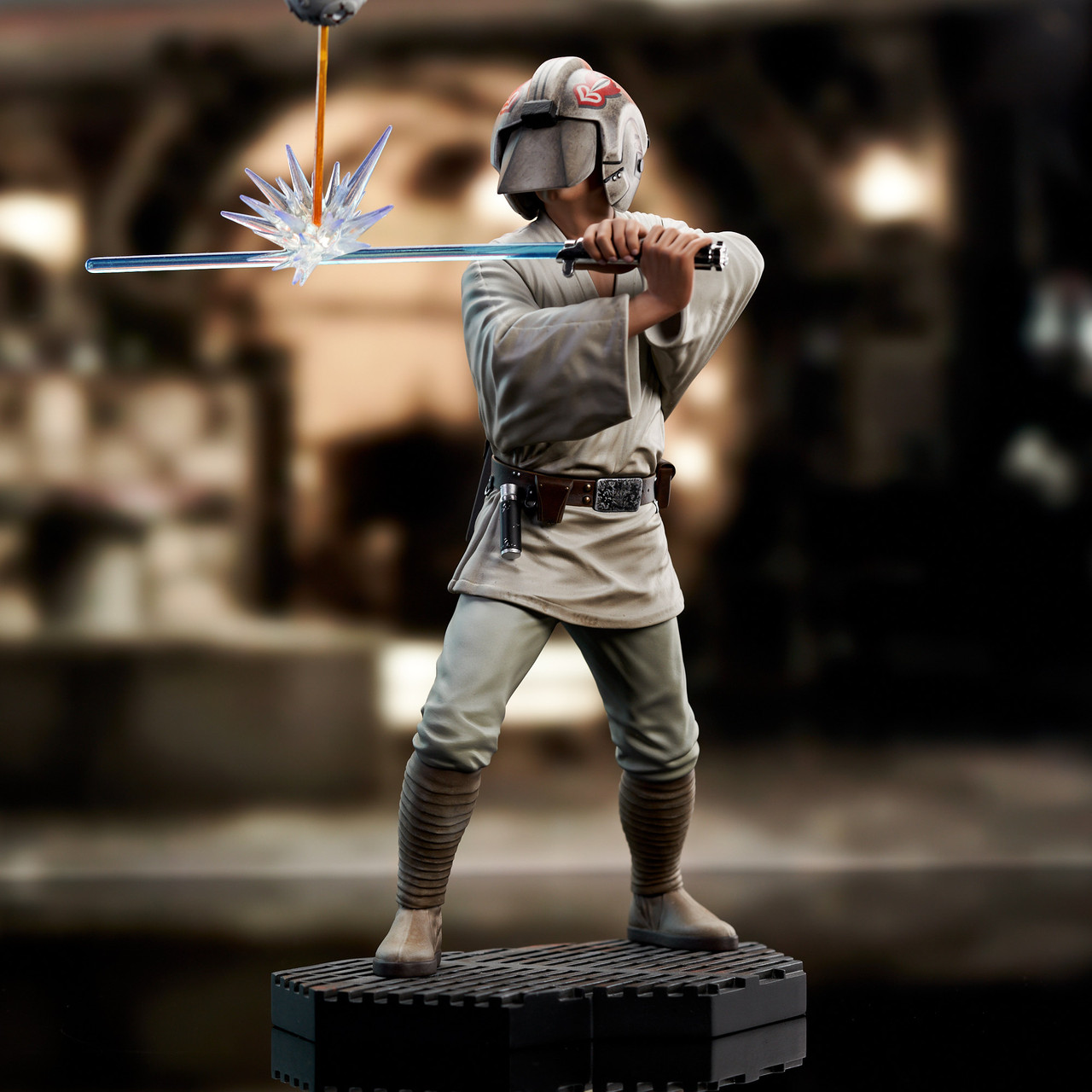 Gentle Giant Star Wars: A New Hope Luke Skywalker Training Milestones ...